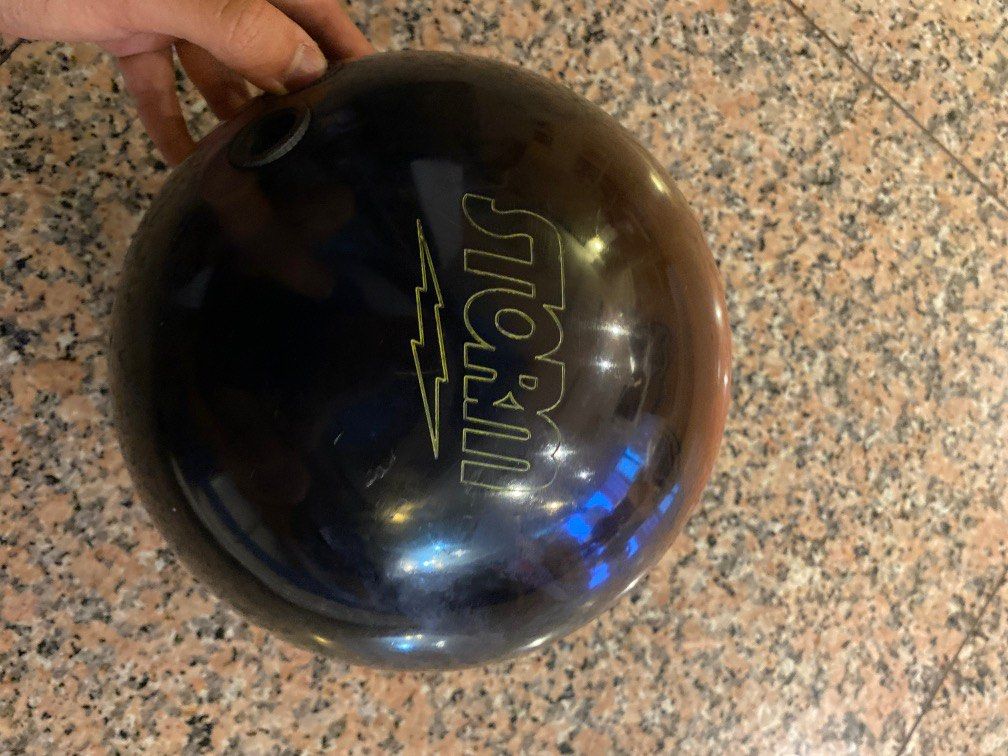 Storm 15lbs Rocket Bowling Ball, Sports Equipment, Sports & Games, Billiards & Bowling on Carousell
