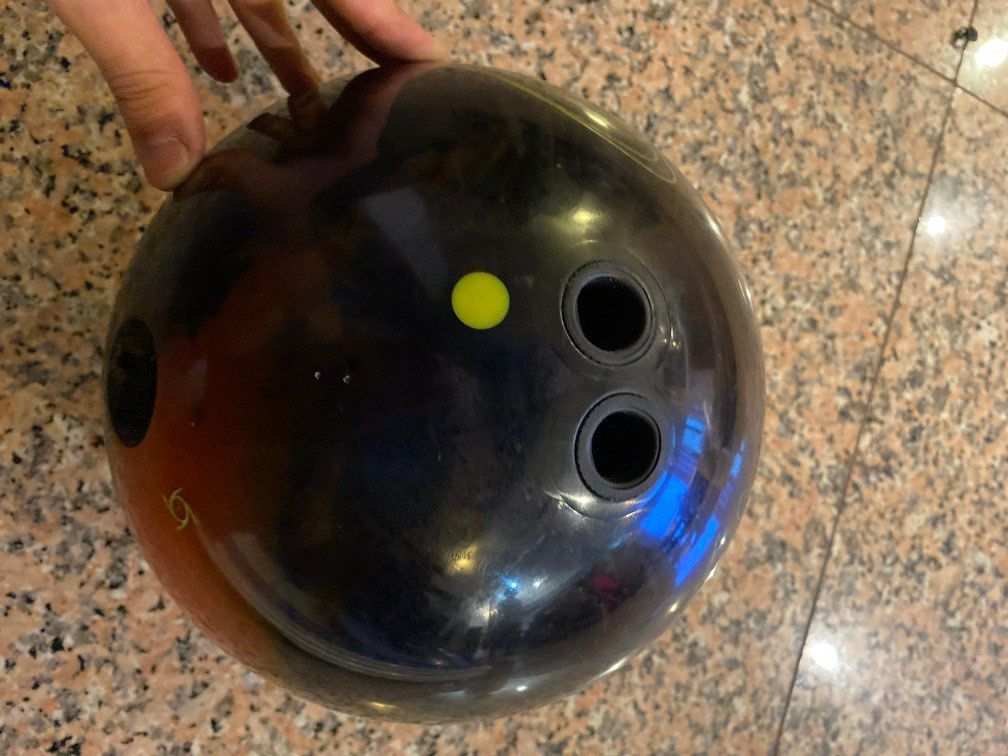 Storm 15lbs Rocket Bowling Ball, Sports Equipment, Sports & Games, Billiards & Bowling on Carousell
