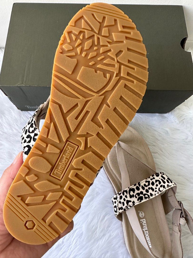 Timberland Sandals, Women's Fashion, Footwear, Flats & Sandals on Carousell