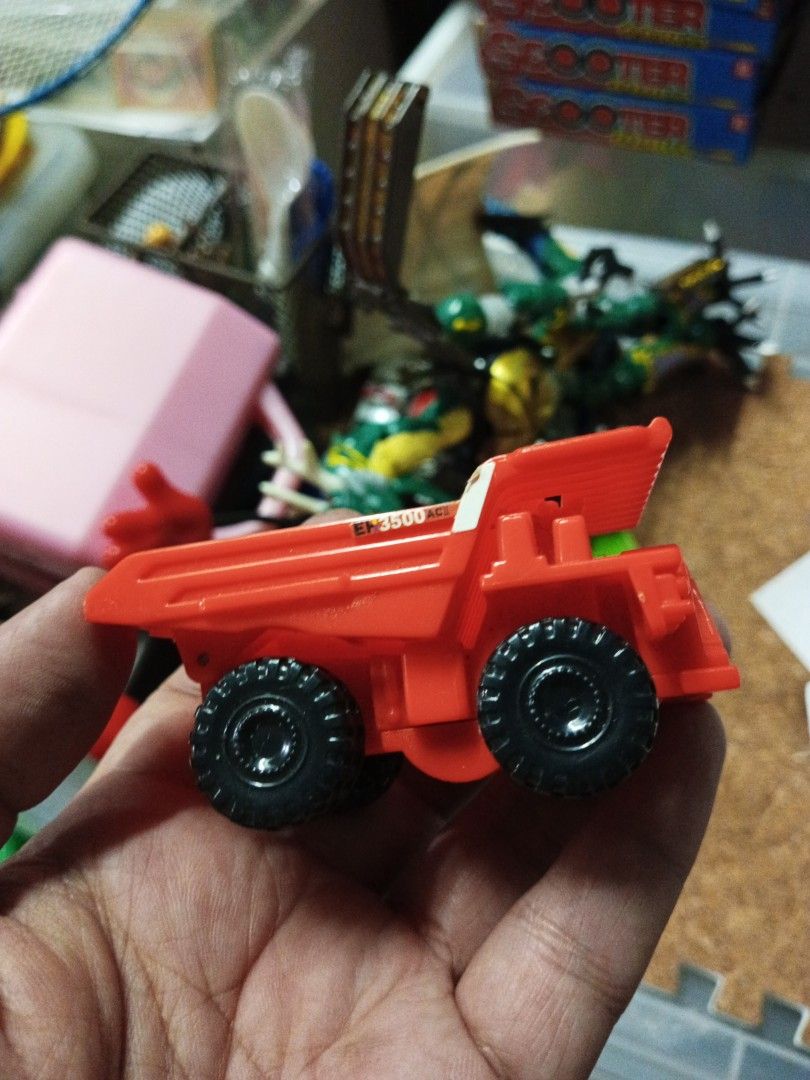 Tomica Hitachi Dump truck, Hobbies & Toys, Toys & Games on Carousell