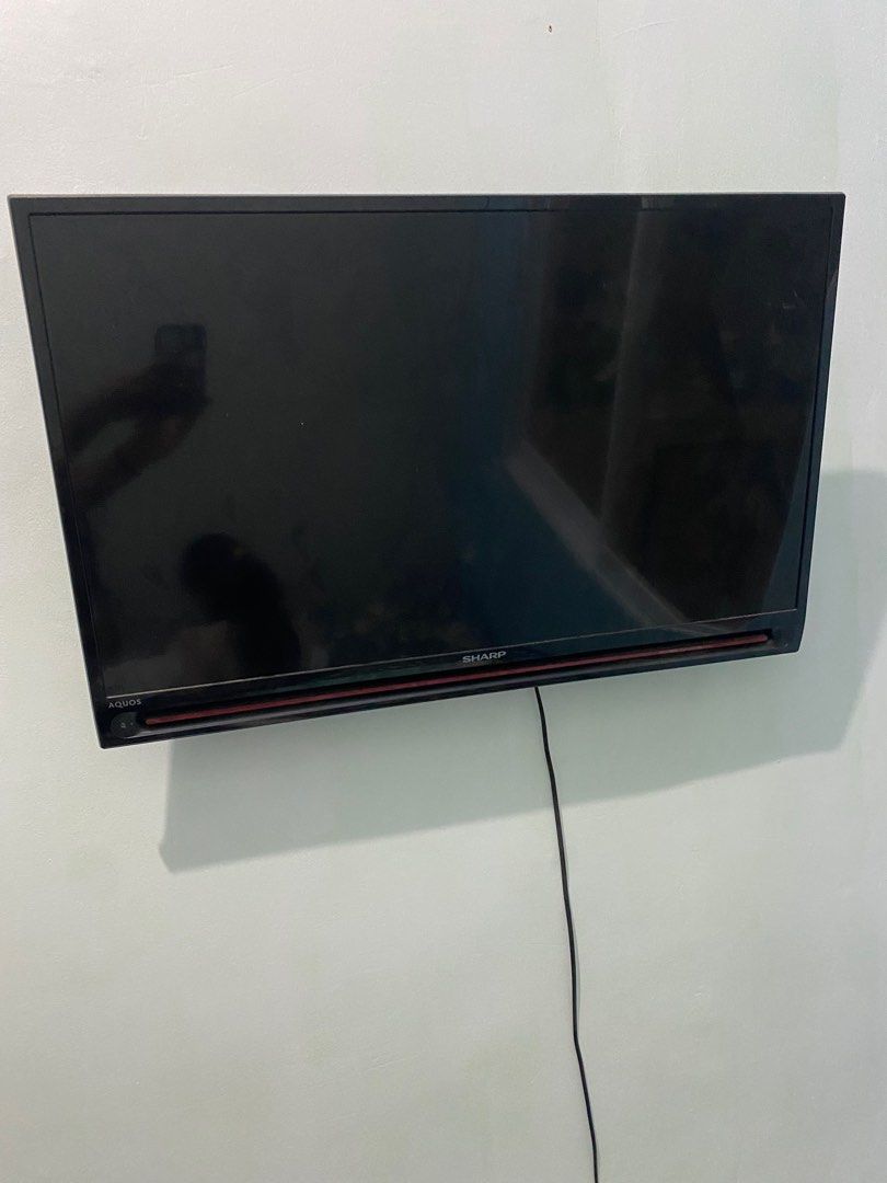 TV LED SHARP 32 Inch, Elektronik, TV & Perlengkapan Hiburan di Carousell TV LED SHARP 32 Inch, Elektronik, TV & Perlengkapan Hiburan di Carousell