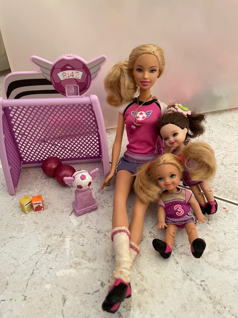 Vintage Barbie doll- 2006 Football, 2004 Barbie Kelly Tooth time, Swan ...