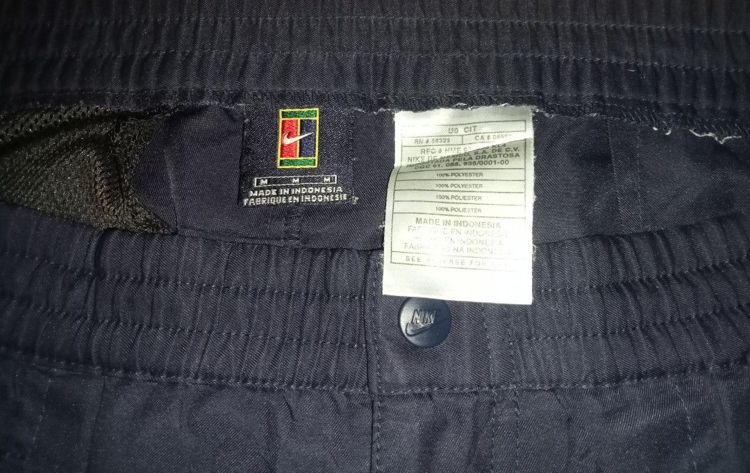 VINTAGE NIKE TENNIS LOGO, Men's Fashion, Activewear on Carousell