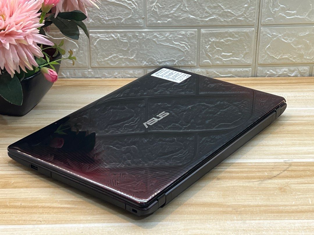 Asus X550VQ i7 Skylake 12GB RAM 256GB SSD Nvidia Ge-Force 940MX 2GB FHD ...