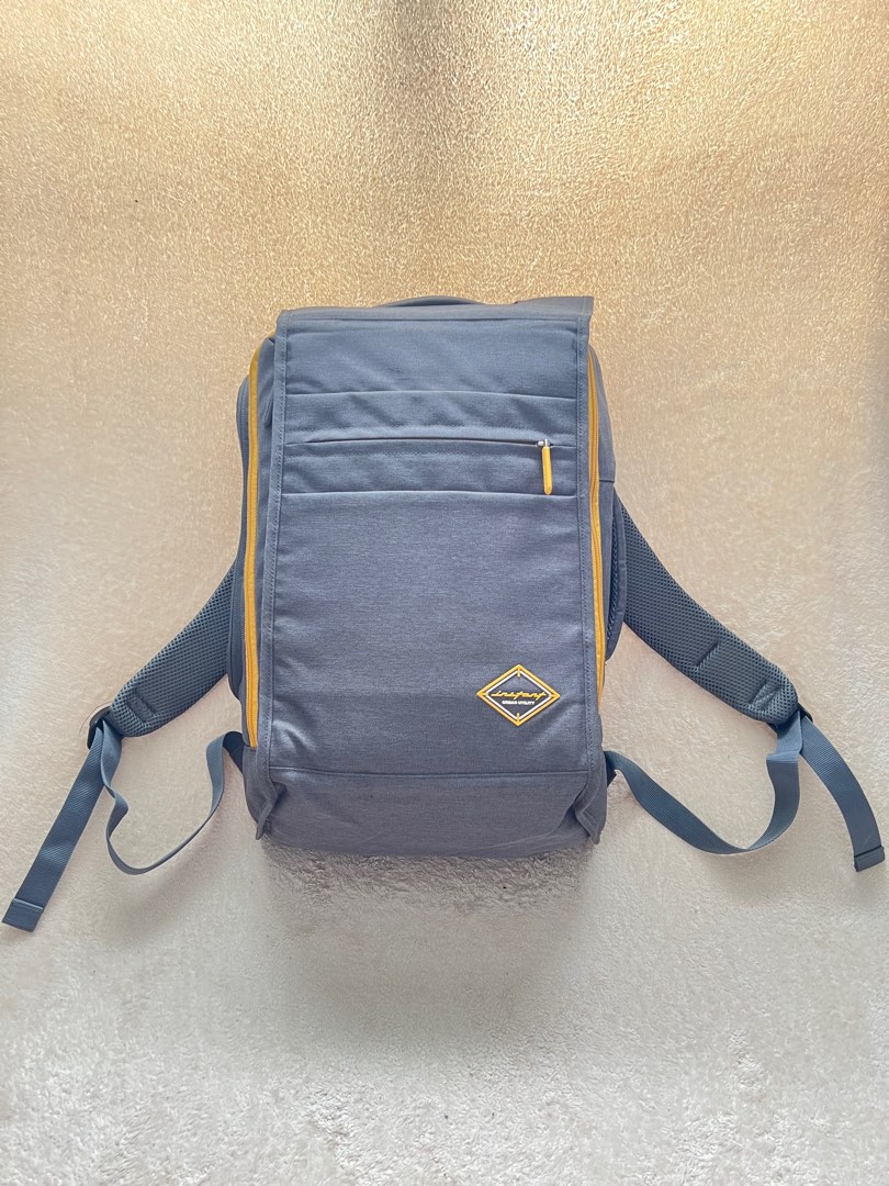 Authentic‼️ Insport Structure Business Laptop Backpack, Men's Fashion ...