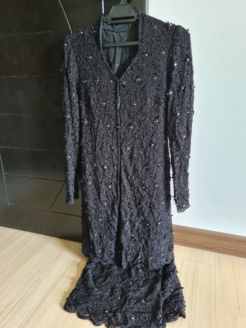 Black lace kebaya custom, Women's Fashion, Muslimah Fashion, Baju ...