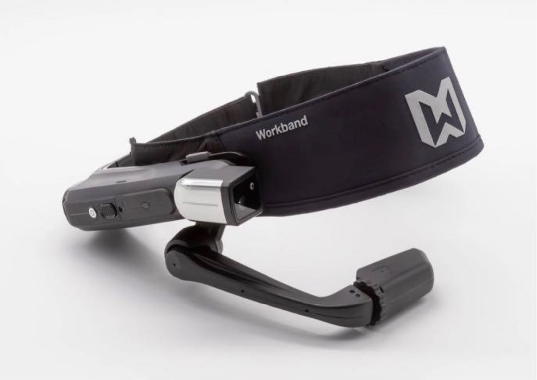 BNIB- AR Glasses Realware HMT-1, with carrying case and wireless ...