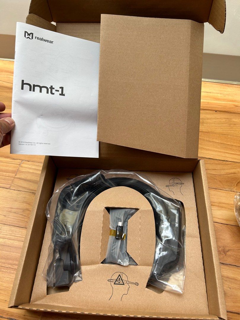 BNIB- AR Glasses Realware HMT-1, with carrying case and wireless ...
