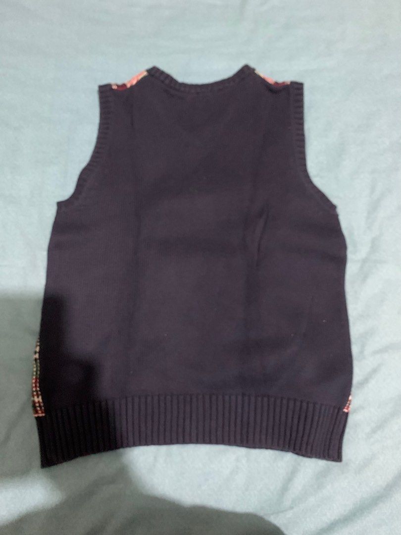 Bossini kids vest on Carousell