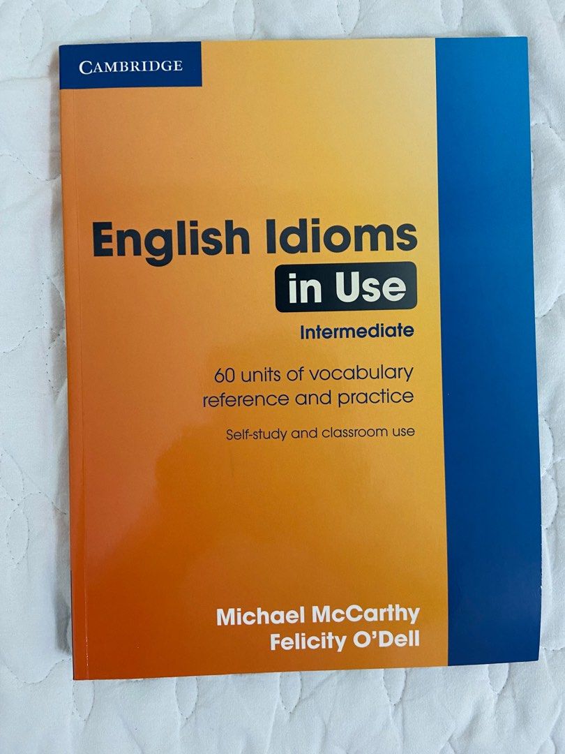 Cambridge English Idioms in Use (Intermediate), 興趣及遊戲, 書本 & 文具, 教科書 ...