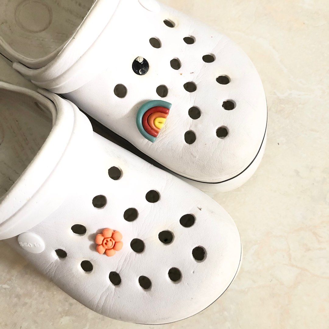 Crocs platform shoes (Closs brand), Women's Fashion, Footwear, Slippers ...