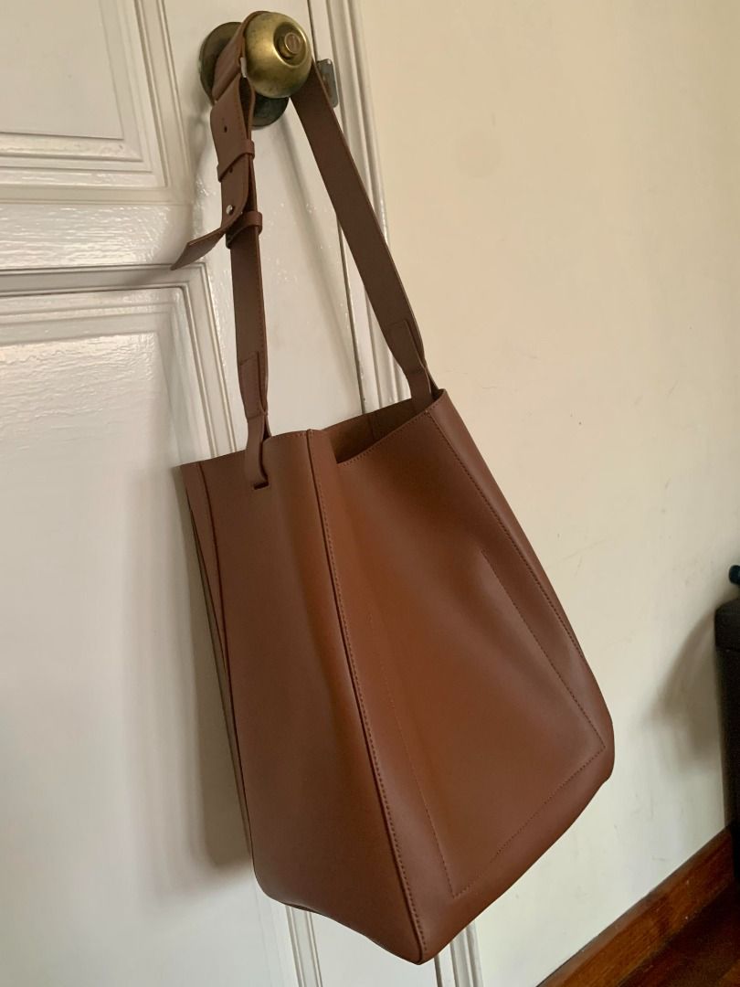 Everlane Cognac Brown Minimalist Tote Bucket Bag, Women's Fashion, Bags ... Everlane Cognac Brown Minimalist Tote Bucket Bag, Women's Fashion, Bags ...