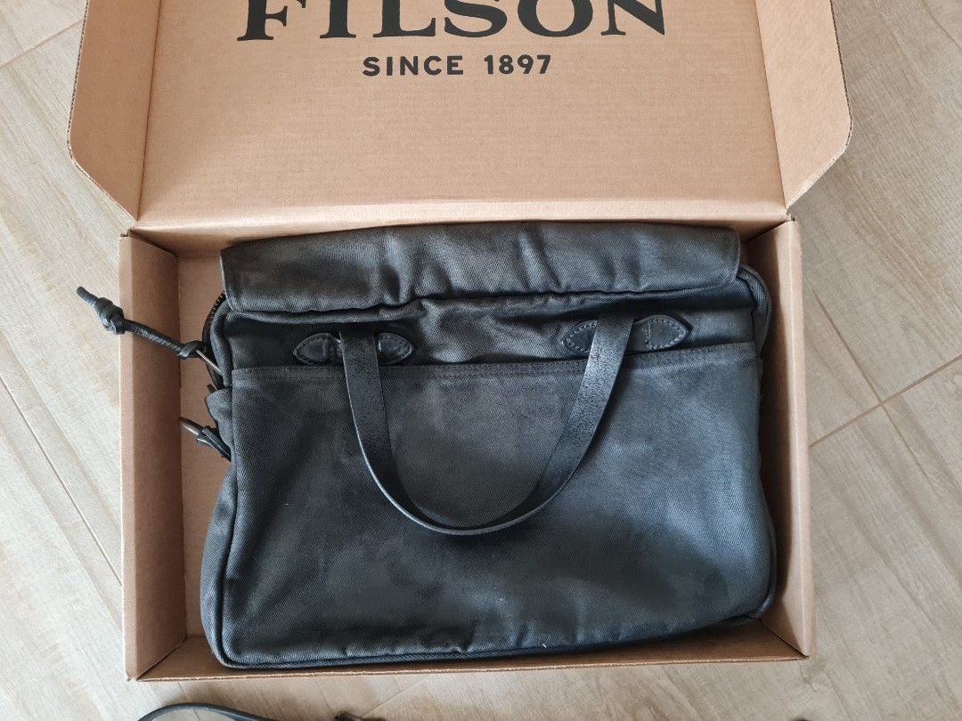 Filson Briefcase 256 (MIUSA), Men's Fashion, Bags, Briefcases on Carousell