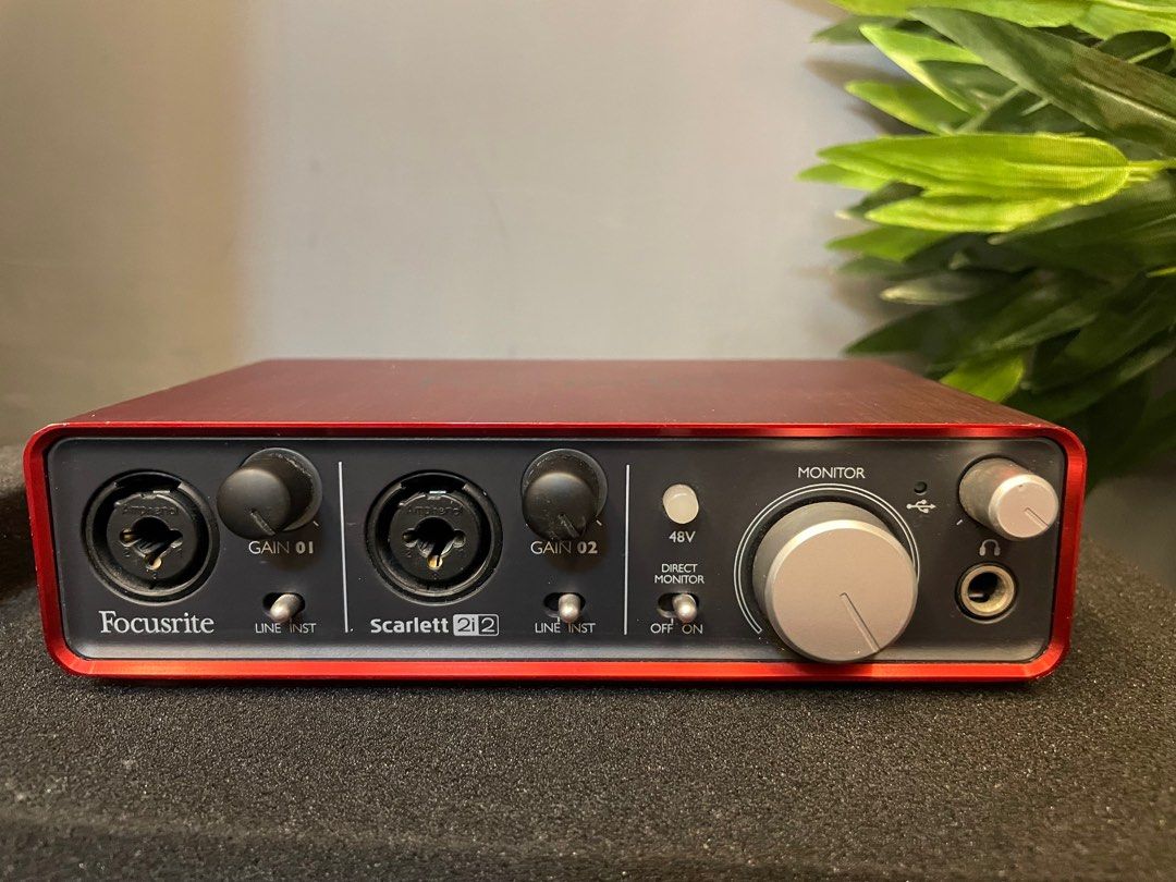 Focusrite Scarlett 2i2, Audio, Portable Audio Accessories on Carousell