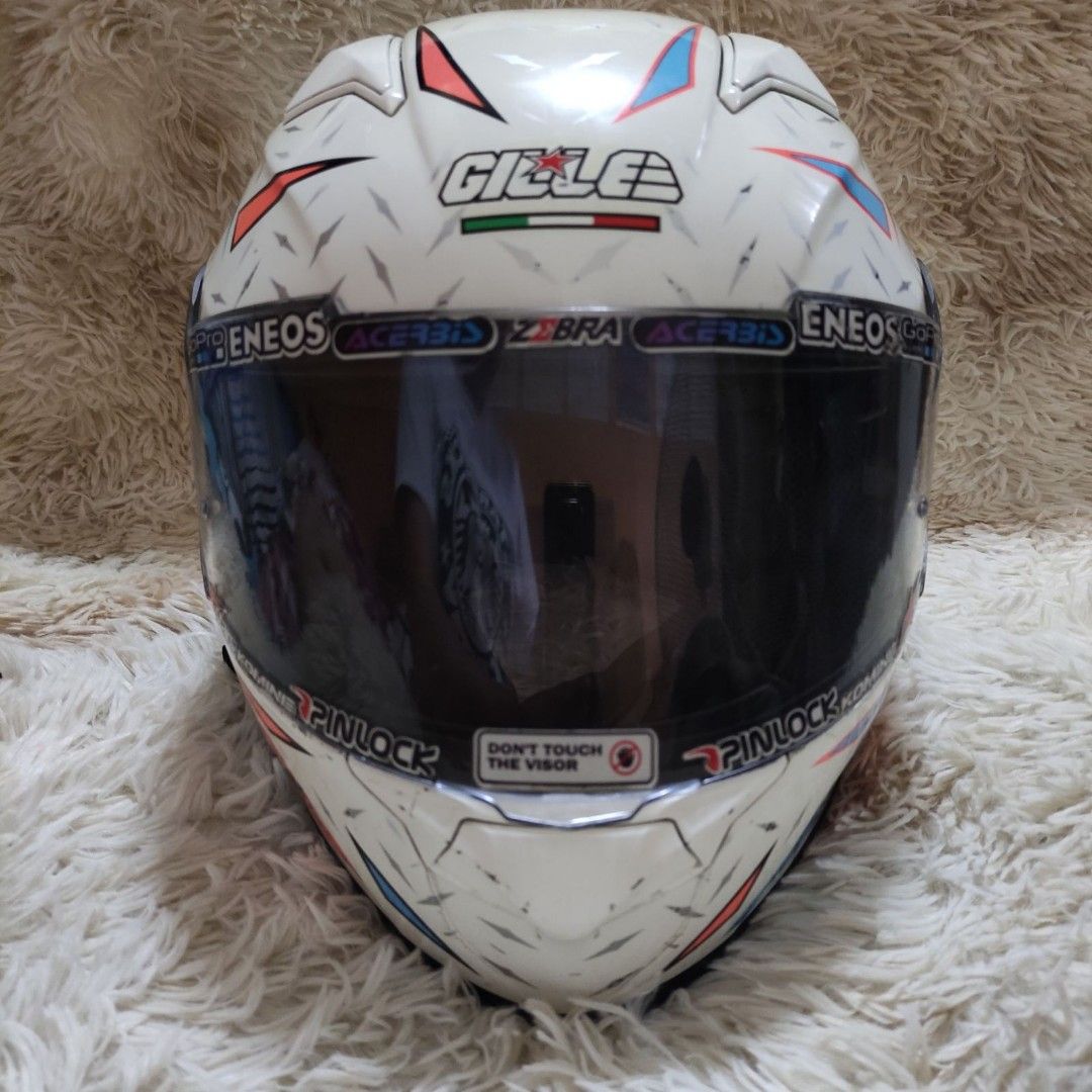 LARGE Gille Full Face Helmet, Motorbikes, Motorbike Parts & Accessories ...