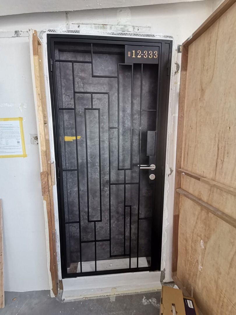 HDB/BTO 3x7ft Mild Steel Gate, Furniture & Home Living, Security ...