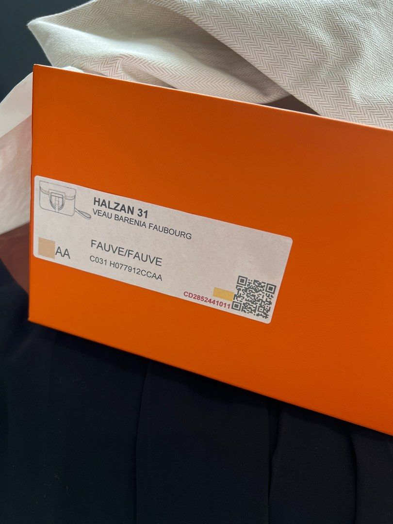 Hermes Halzan 31 gold, Luxury, Bags & Wallets on Carousell