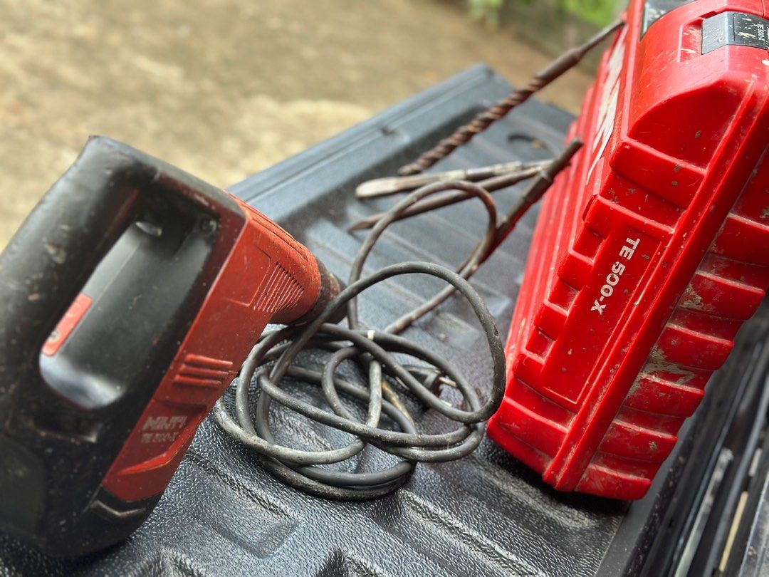 HILTI TE-500X Demolition Hammer with HardCase and 4pcs. chesil ...