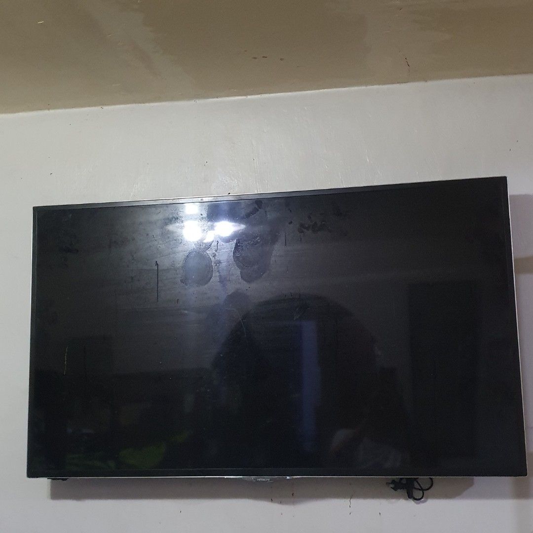 Hitachi 50 inch TV on Carousell