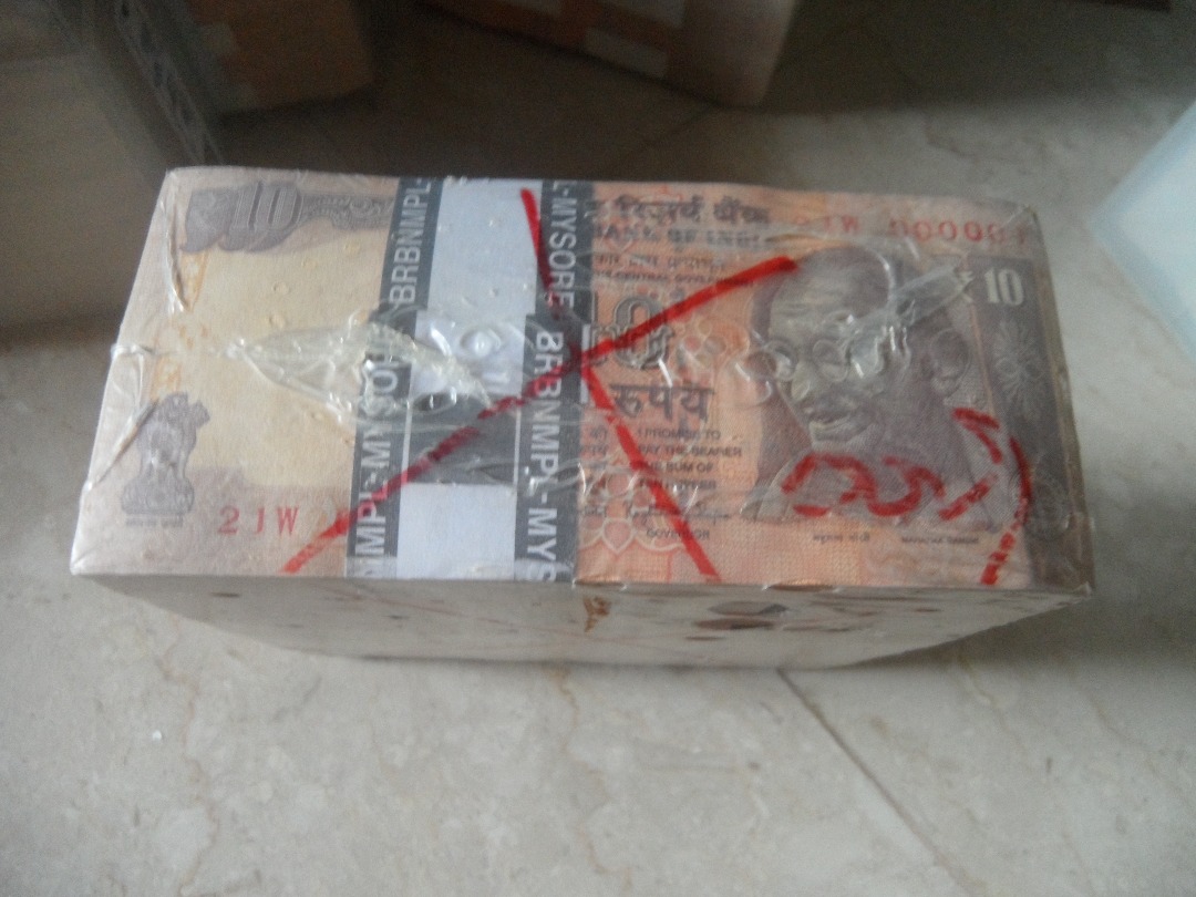 INDIA OLD SERIES 10 RUPEES LOW NUMBER 21W 000001-001000, 1000 PCS BRICK ...