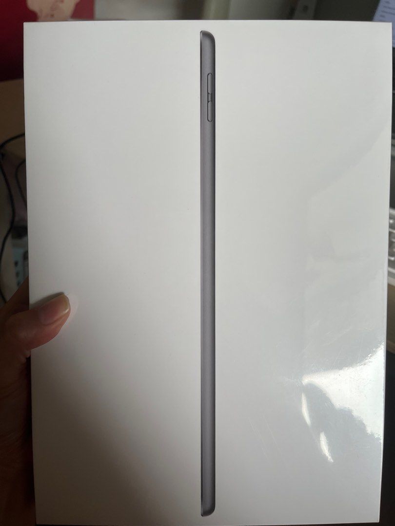 iPad (9th Generation) 64GB Wi Fi, Mobile Phones & Gadgets, Tablets, iPad on Carousell
