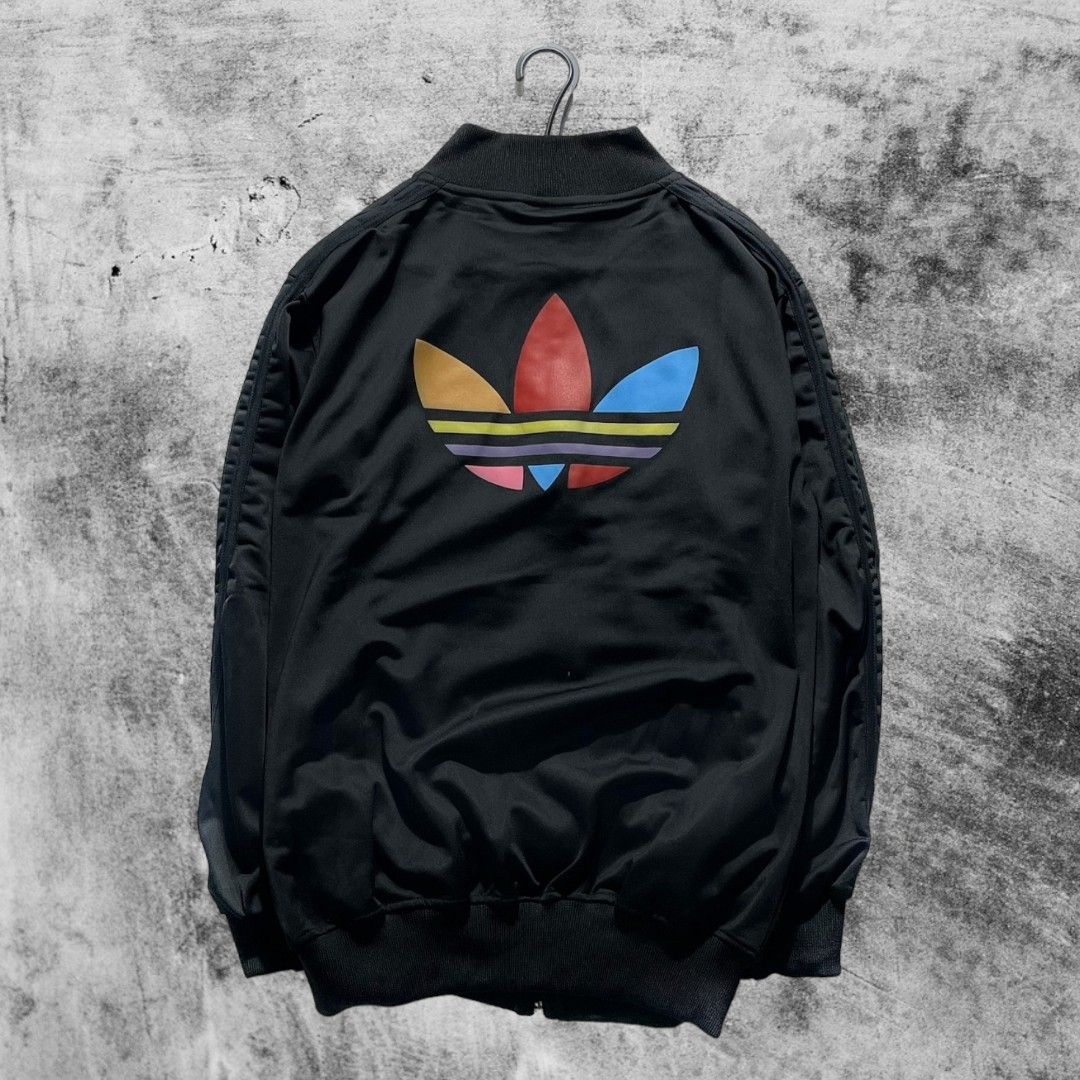 Jaket Tracktop Adidas X Pharrell Williams Hitam, Fesyen Pria, Pakaian , Baju Luaran di Carousell