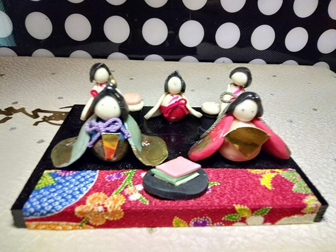 Japanese Hinamatsuri Dolls ( Doll's Day / Girls Day Dolls ) In a Wooden ...
