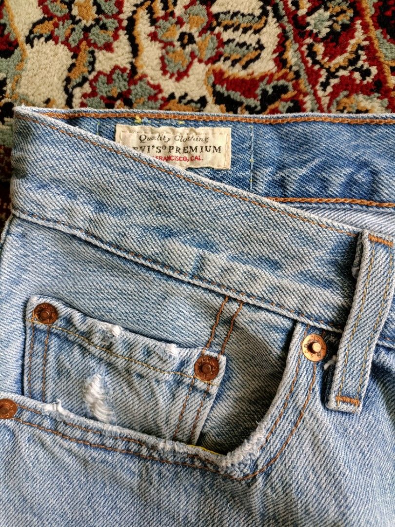 Levi x snoopy 501 jeans, Women's Fashion, Bottoms, Jeans & Leggings on ...