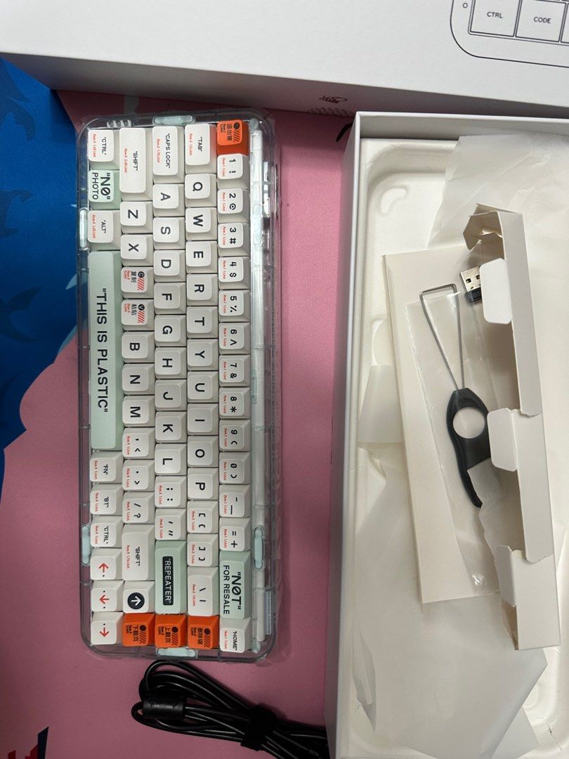 Like New MelGeek Mojo 68 Mojo68 Transparent Mechanical Keyboard ...