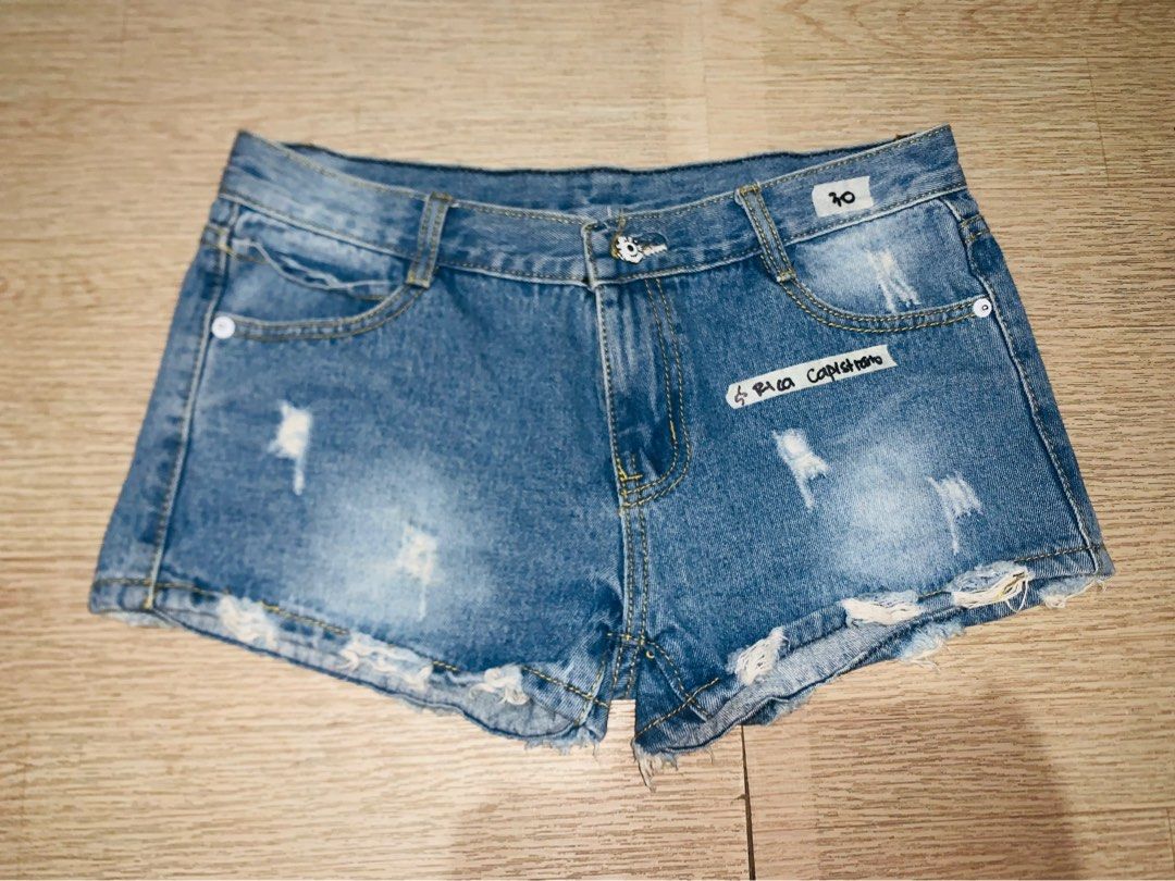 Maong Short size 30, Women's Fashion, Bottoms, Shorts on Carousell
