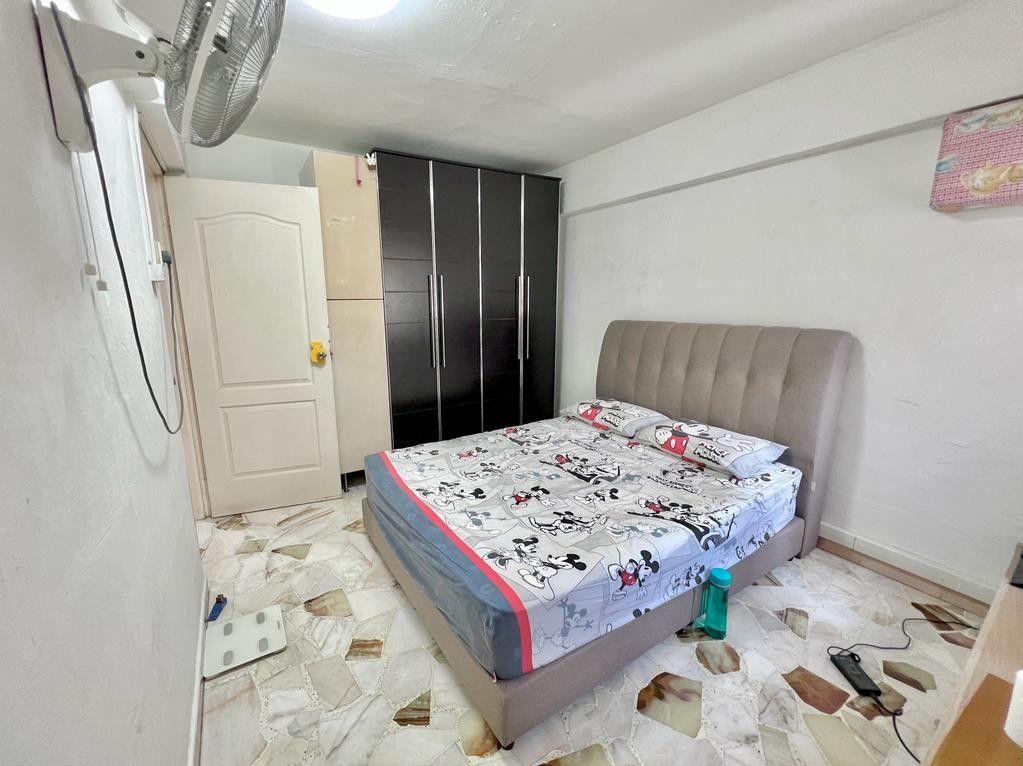 Master Bed Room near Serangoon MRT, Property, Rentals, HDB on Carousell