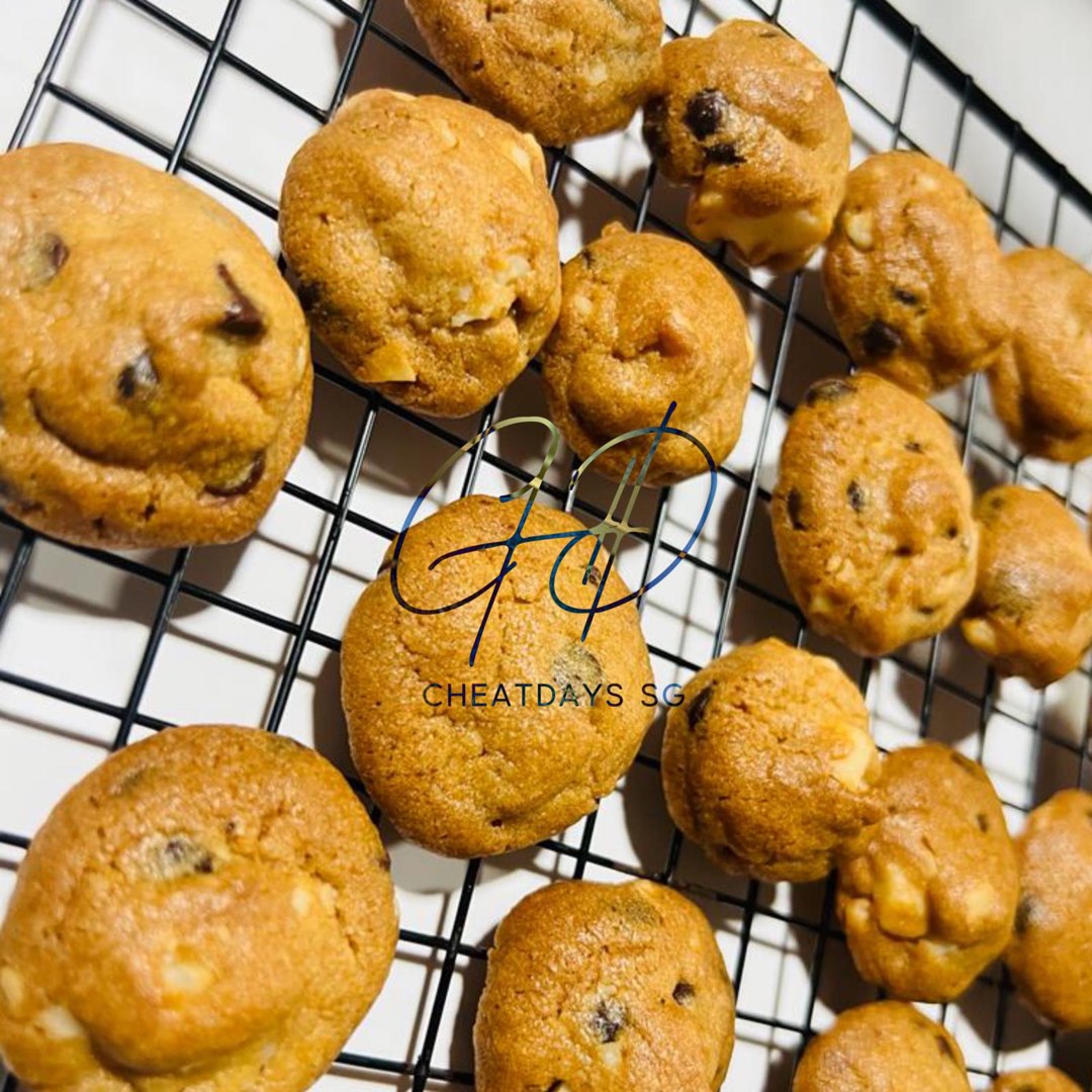 Mini Crispy Chocolate Chip Cookies! (Original/SeaSalt/Macadamia), Food ...