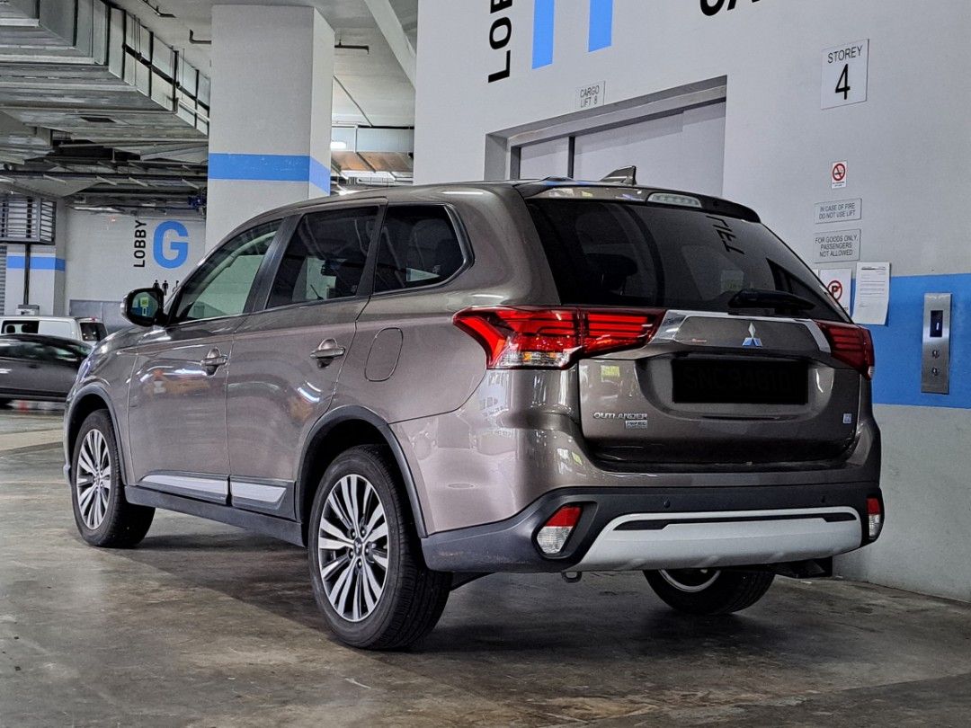 Mitsubishi Outlander 2.0 CVT Classic 7-Seater (A), Cars, Used Cars on ...