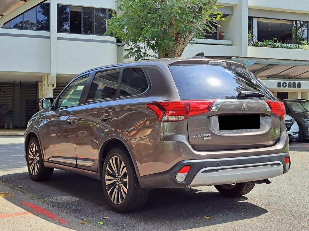 Mitsubishi Outlander 2.0 CVT Classic 7-Seater (A), Cars, Used Cars on ...