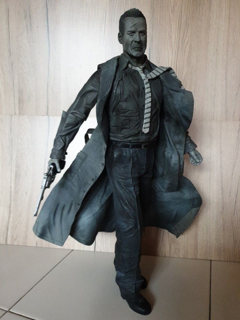 NECA BIG SCALE FIGURE, Hobbies & Toys, Collectibles & Memorabilia ...