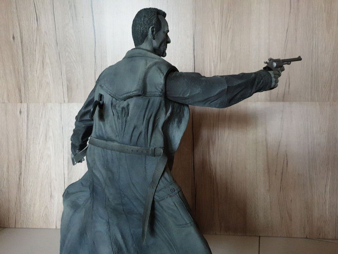 NECA BIG SCALE FIGURE, Hobbies & Toys, Collectibles & Memorabilia ...