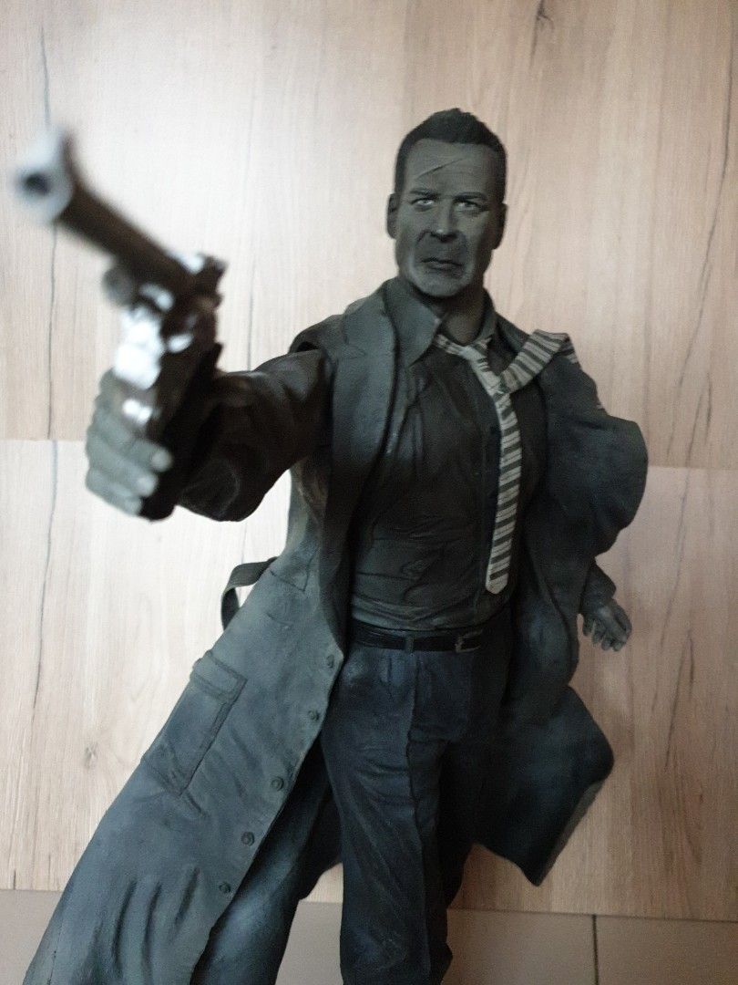 NECA BIG SCALE FIGURE, Hobbies & Toys, Collectibles & Memorabilia ...