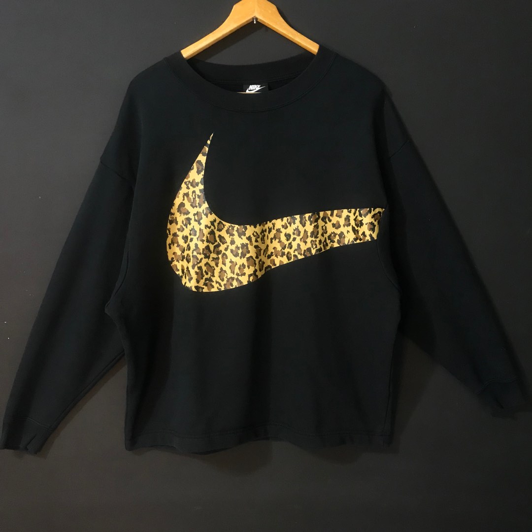NIKE ANIMAL BIGSWOOSH on Carousell
