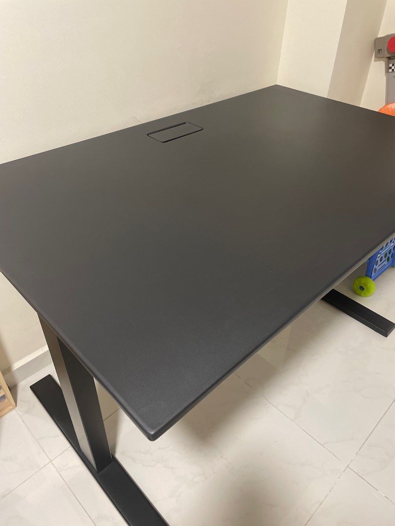 Omnidesk Kenshi Computer Table, Furniture & Home Living, Furniture ...