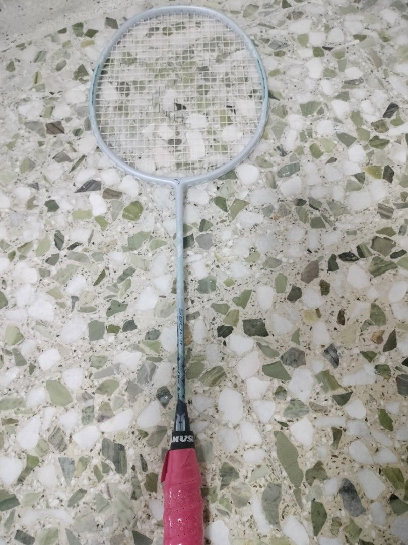 Perfly badminton racket (560 lite), Sports Equipment, Sports & Games ...