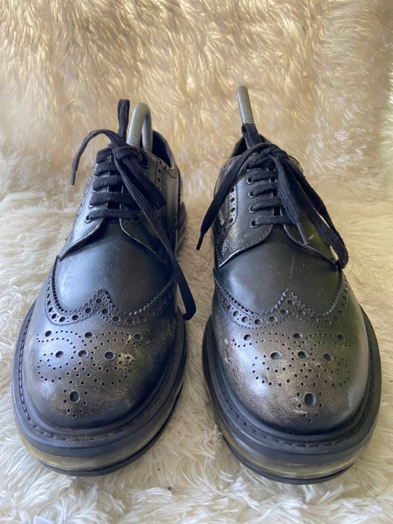 Prada,code P007S saiz 7, Men's Fashion, Footwear, Casual shoes on Carousell