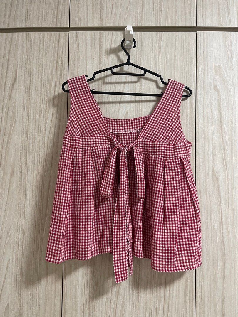 Red and white checkered top, Women's Fashion, Tops, Sleeveless on Carousell