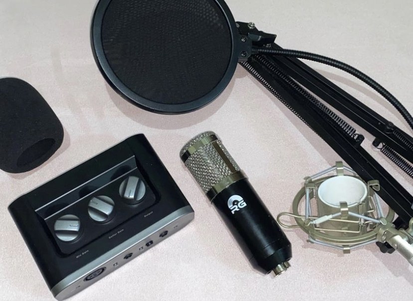 RG Studio Condenser Microphone on Carousell
