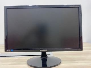 Samsung 20 inch S20C300BL USED Monitor, Computers & Tech, Parts ...