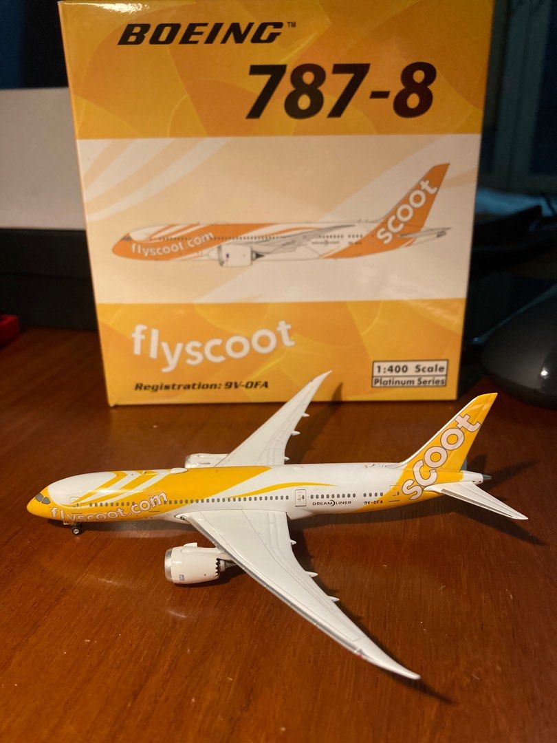 Scoot Boeing 787-8 Dreamliner 1:400 Phoenix Model, Hobbies & Toys ...