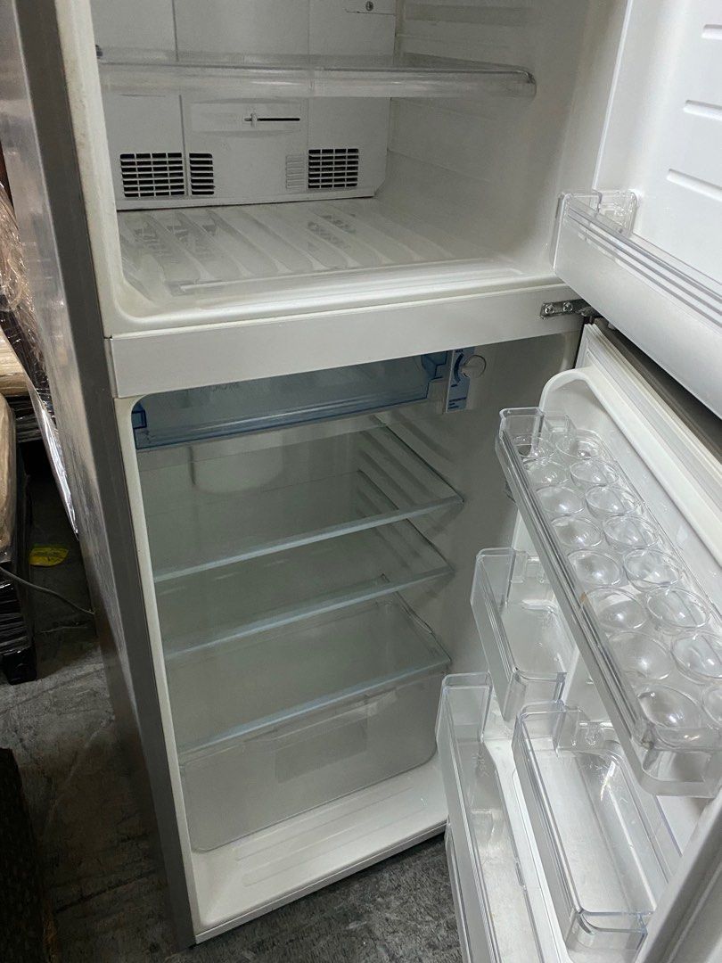 Sharp 203l 2 door fridge / refrigerator, TV & Home Appliances, Kitchen ...