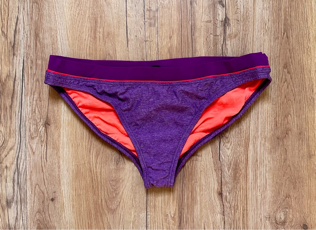 Speedo bottom, Women's Fashion, Swimwear, Bikinis & Swimsuits on Carousell