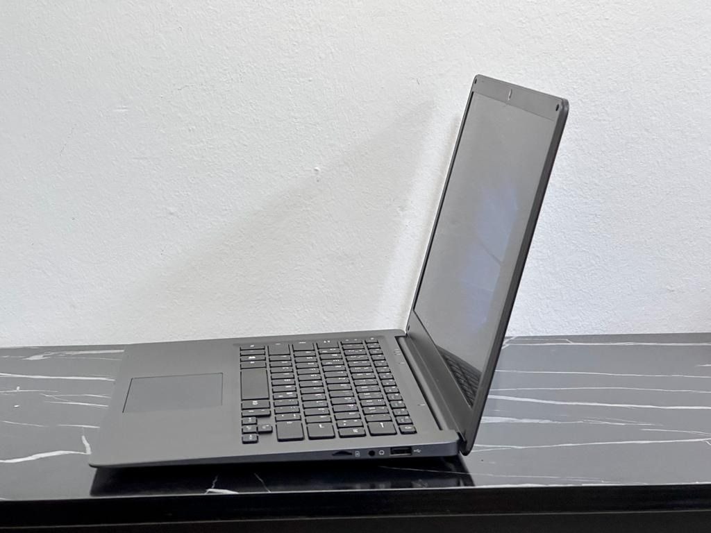 Super Slim 14 Inch Laptop - 4GB RAM - SSD Drive - Free Windows 11 ...