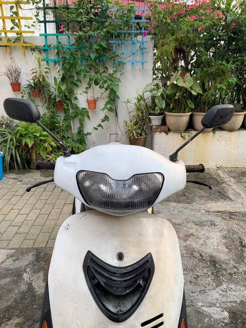Suzuki VS150 White Machine, Motorbikes on Carousell