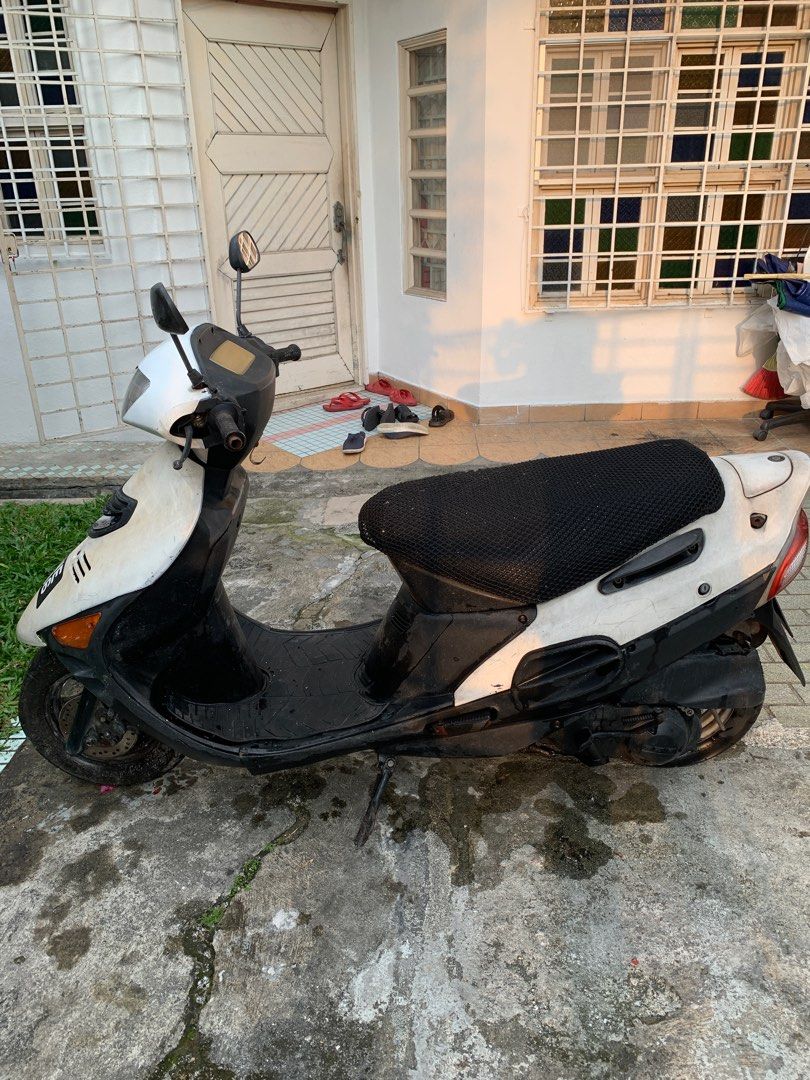 Suzuki VS150 White Machine, Motorbikes on Carousell